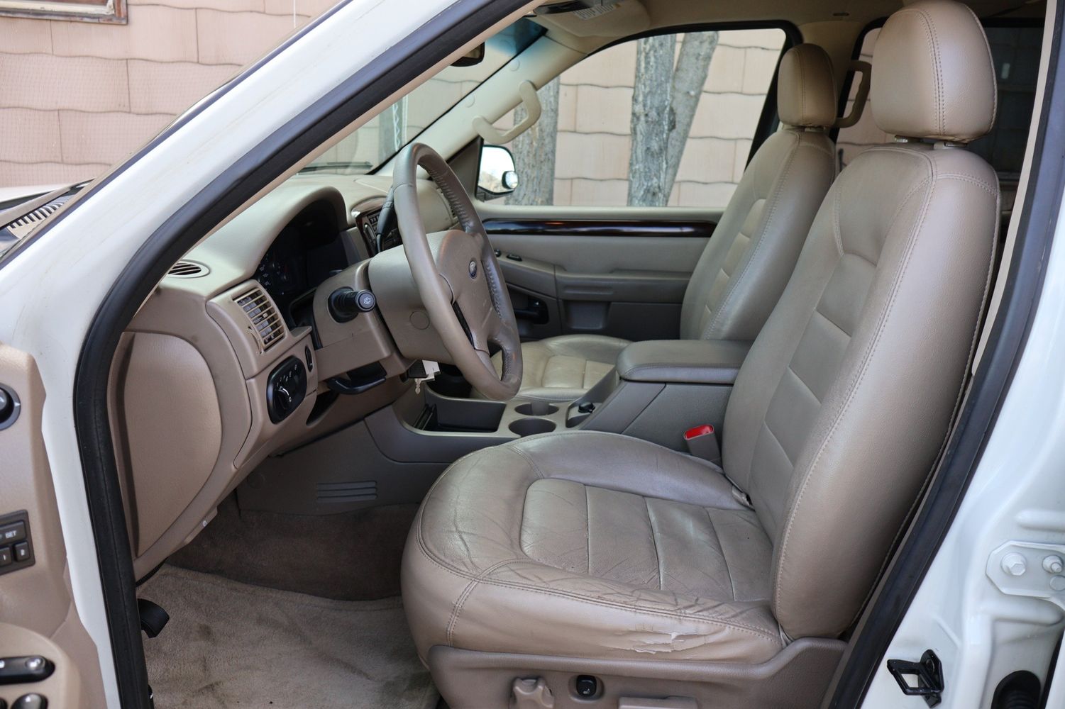 2004 Ford Explorer Limited | Victory Motors of Colorado