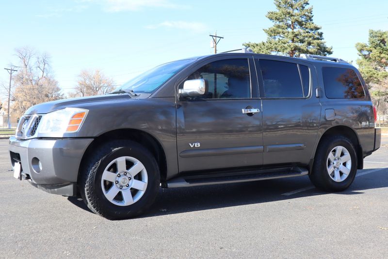 2005 Nissan Armada Photos