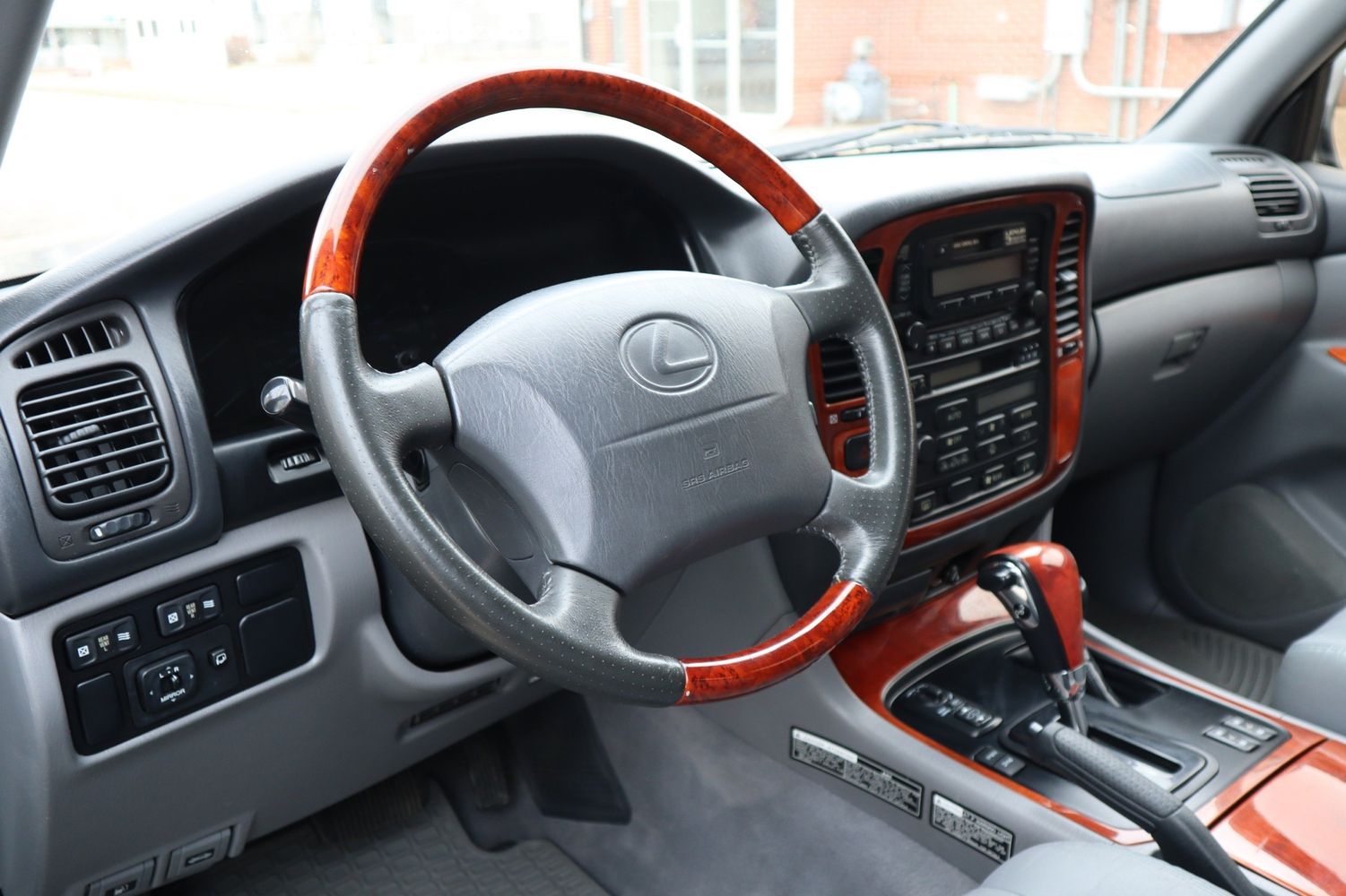 2000 Lexus LX 470 Base | Victory Motors of Colorado