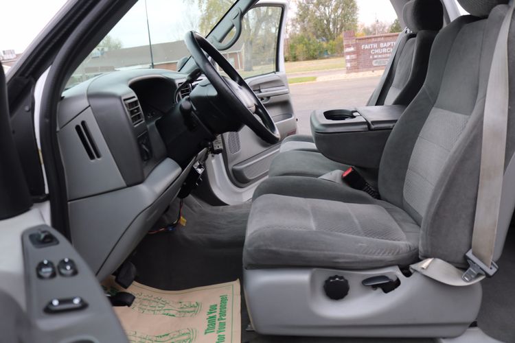 2002 Ford F-250 Super Duty XLT | Victory Motors of Colorado