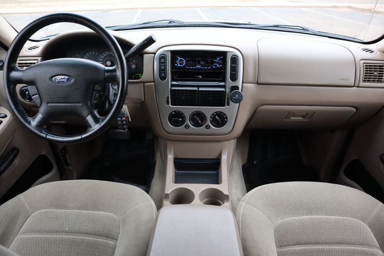 2003 Ford Explorer Xlt Interior