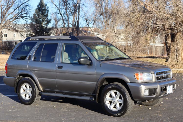 2003 Nissan Pathfinder SE | Victory Motors of Colorado