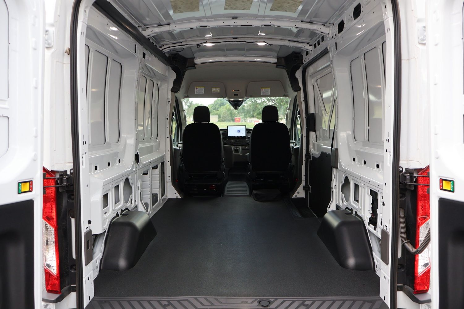 2022 Ford E-Transit 350 | Victory Motors of Colorado
