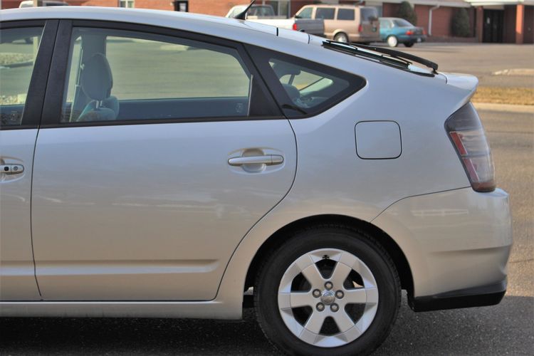 2005 Toyota Prius | Victory Motors of Colorado
