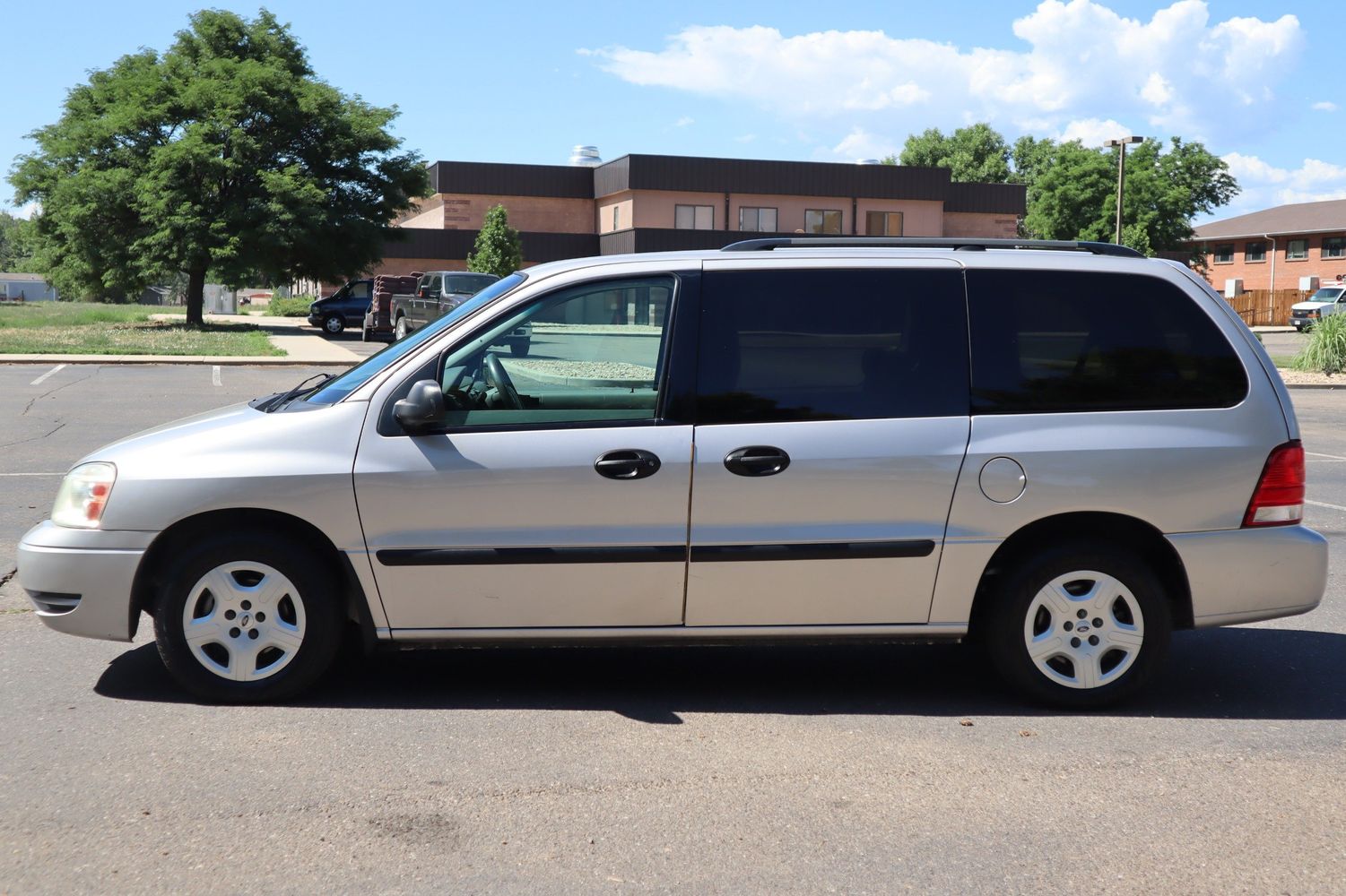 2004 Ford Freestar SE | Victory Motors of Colorado