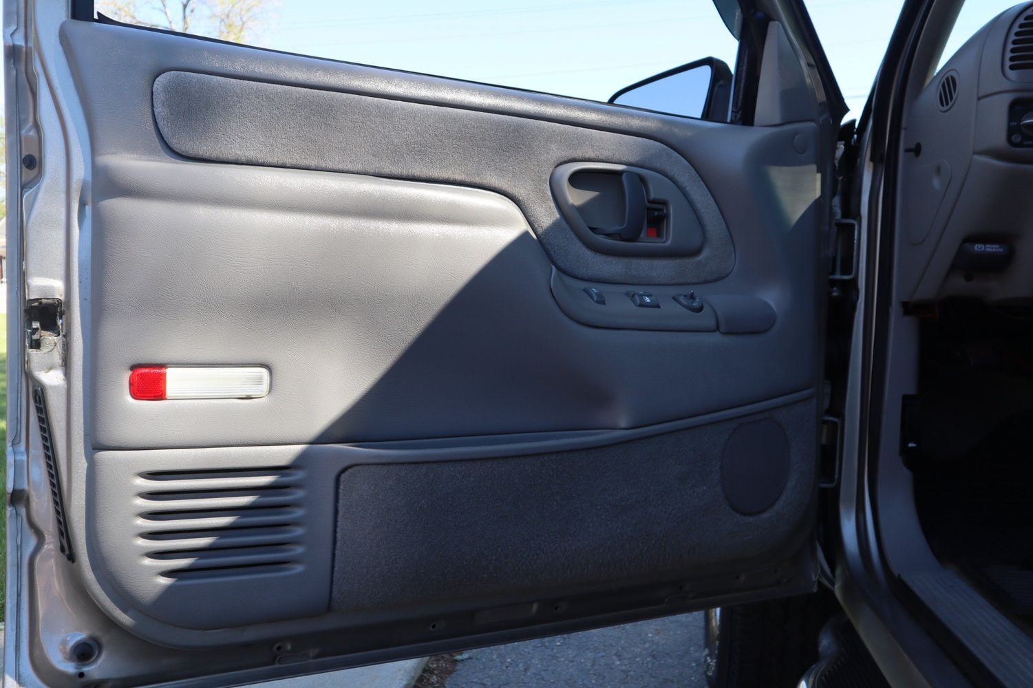 1998 Chevrolet C/K 2500 Series K2500 Silverado | Victory Motors of Colorado