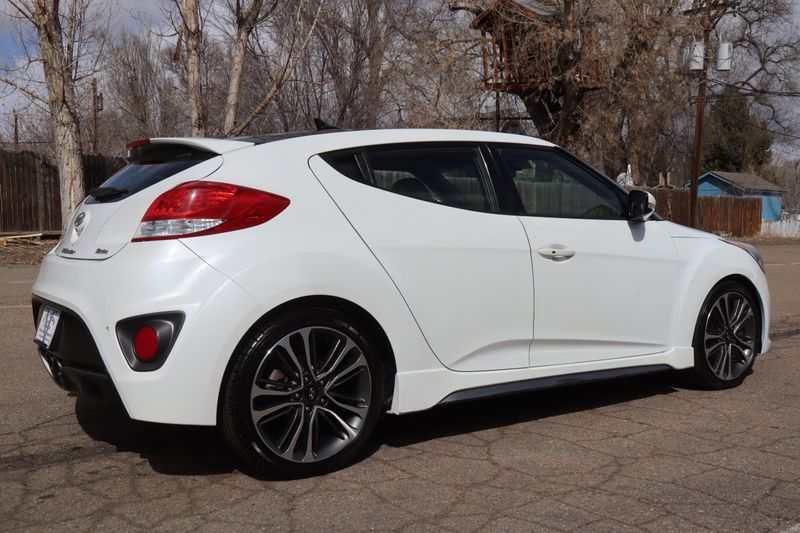 2016 Hyundai VELOSTER Photos