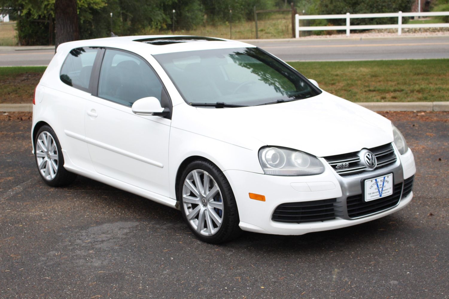 2008 Volkswagen R32 | Victory Motors of Colorado