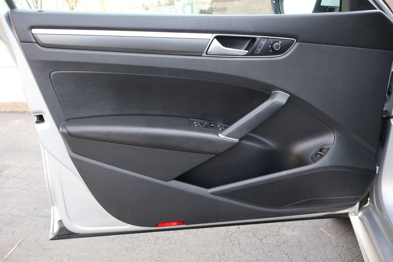 2016 Volkswagen Passat 1.8T R-Line | Victory Motors of Colorado