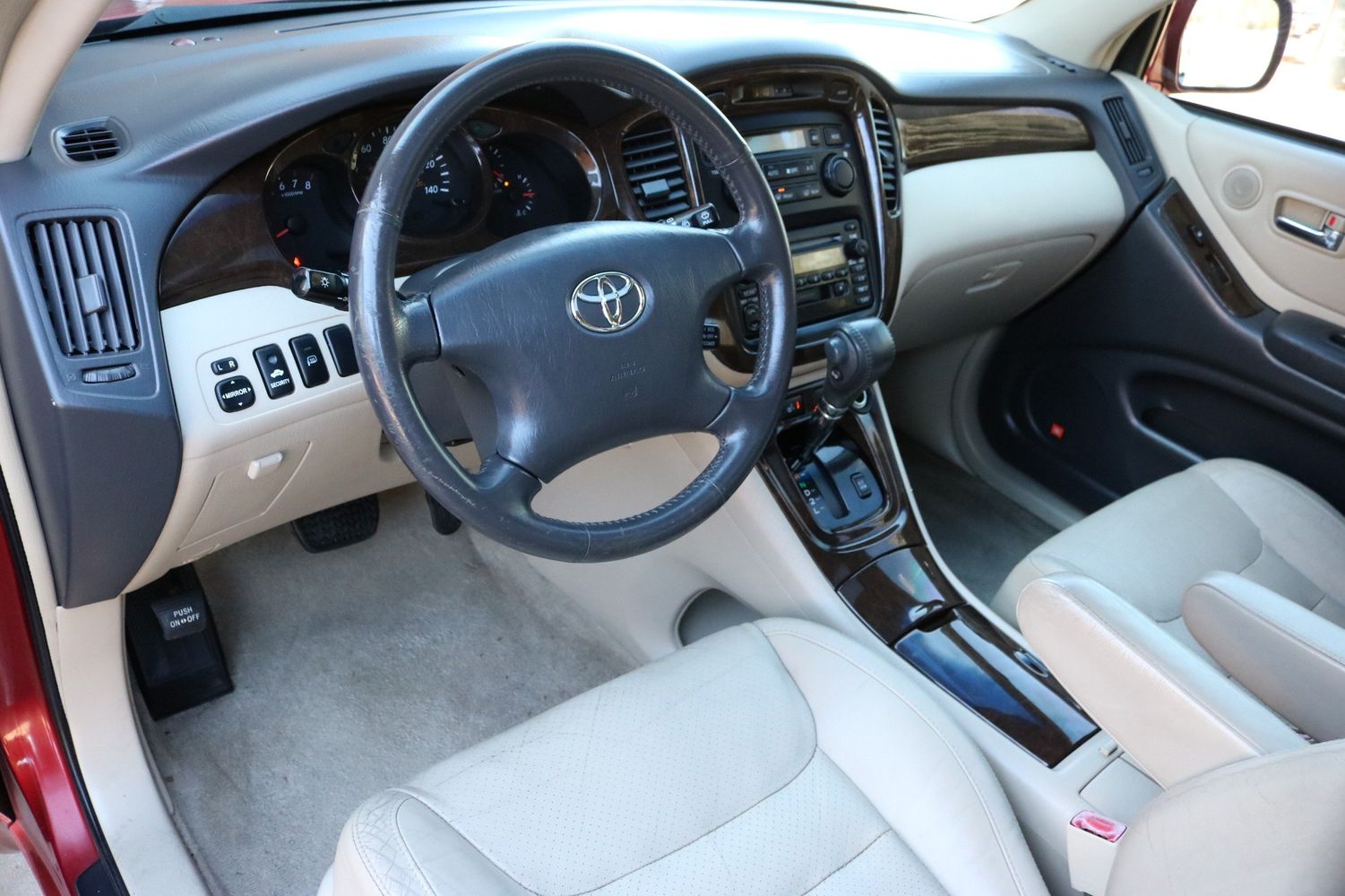 2003 Toyota Highlander Limited | Victory Motors of Colorado