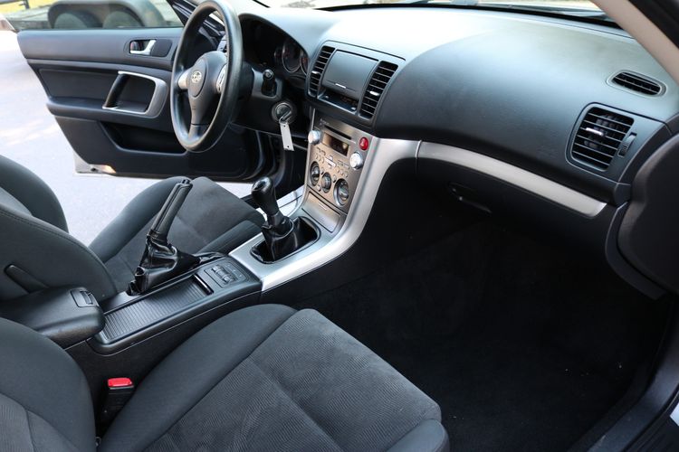 2008 Subaru Outback 2.5i | Victory Motors of Colorado