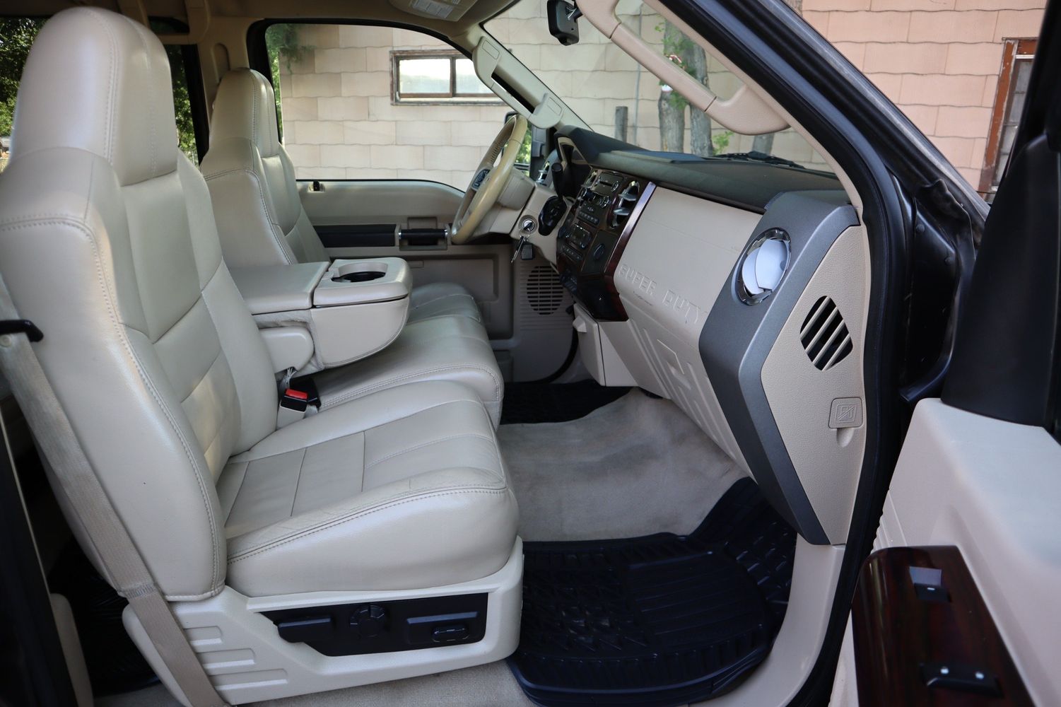 2008 Ford F-250 Super Duty Lariat | Victory Motors of Colorado