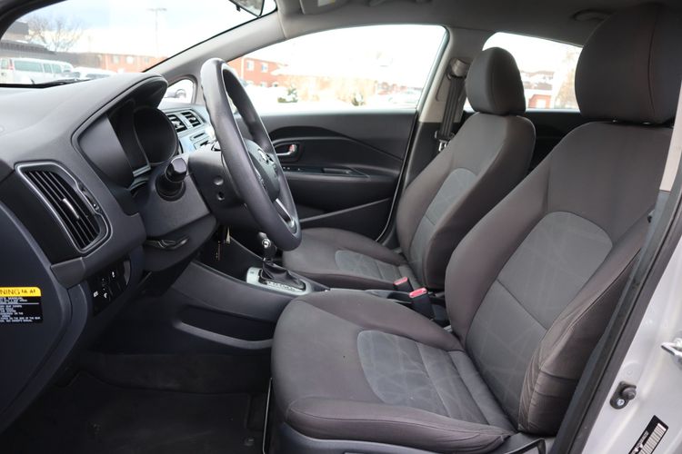 2016 Kia Rio 5-Door LX | Victory Motors of Colorado