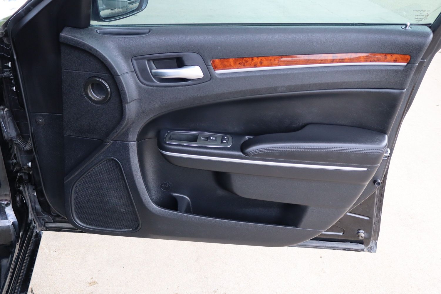 2012 Chrysler 300 Base | Victory Motors of Colorado
