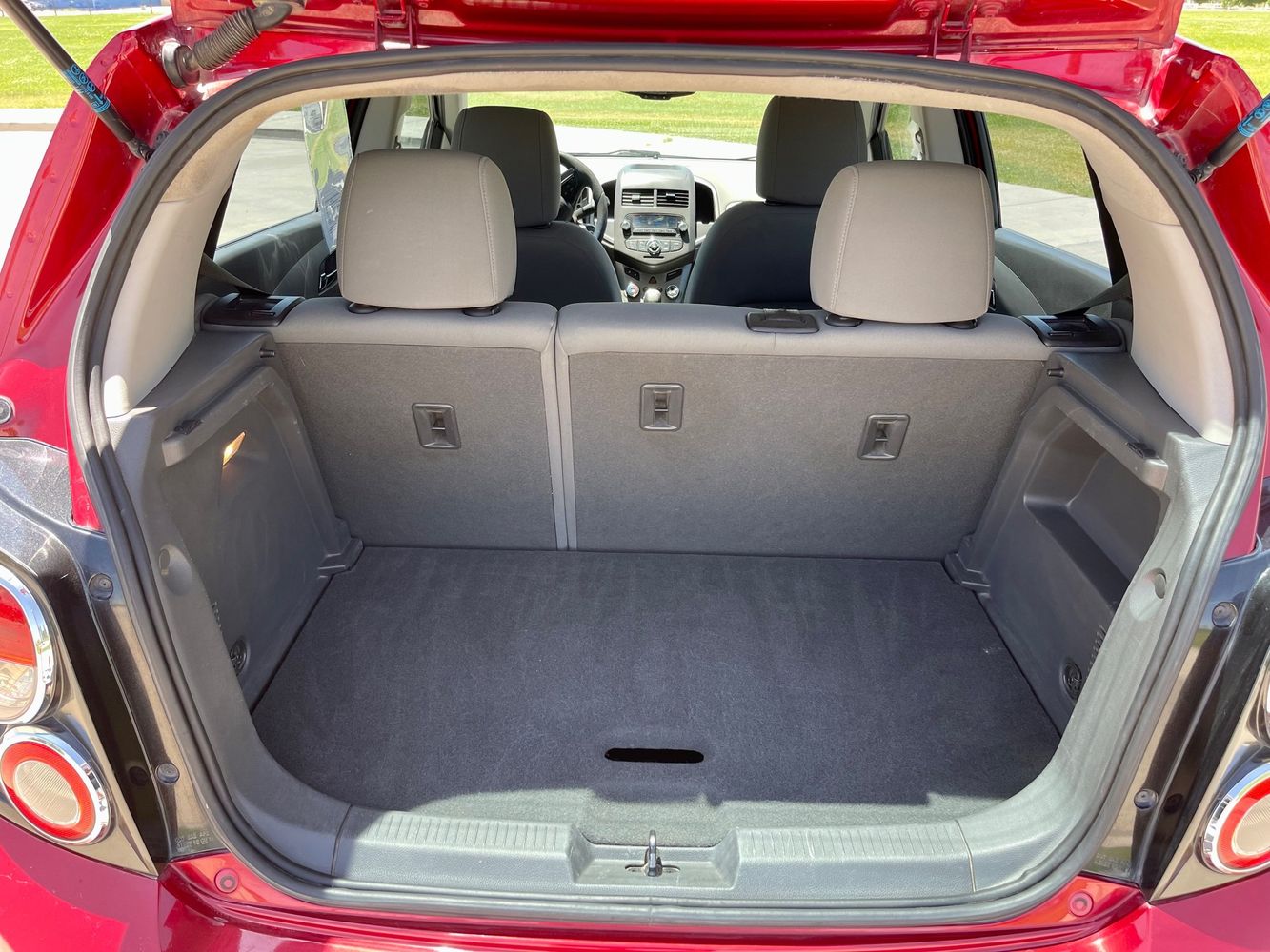 Chevrolet Sonic Hatchback Trunk