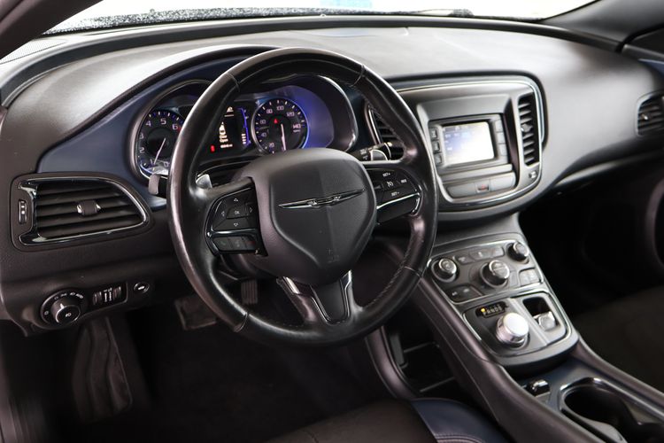 2016 Chrysler 200 S | Victory Motors of Colorado