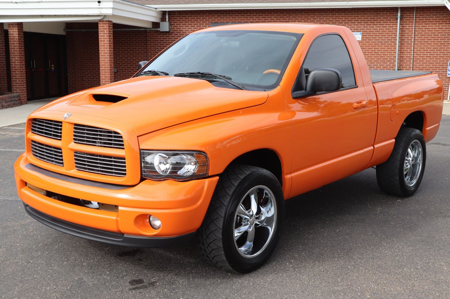 2004 Dodge Ram 1500 SLT | Victory Motors of Colorado