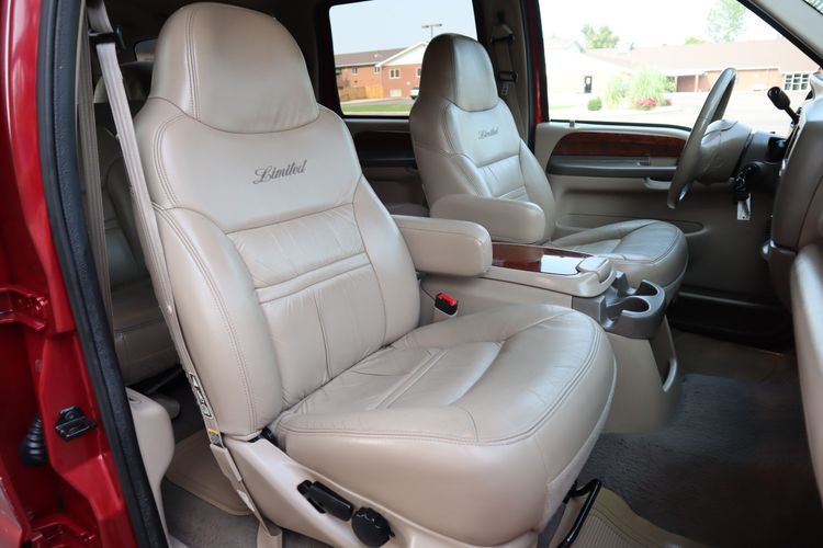 2000 Ford Excursion Limited | Victory Motors of Colorado