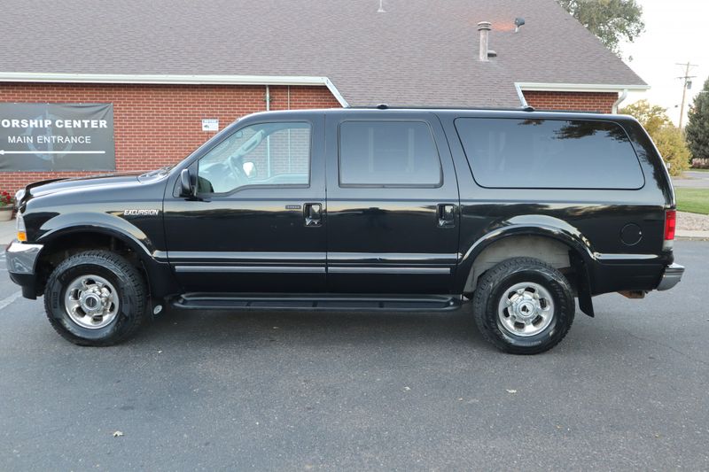 2003 Ford Excursion Photos