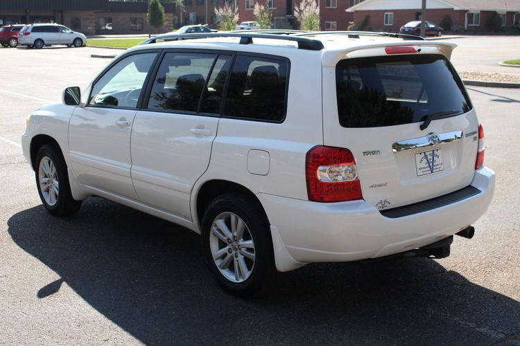 2006 Toyota Highlander Hybrid | Victory Motors of Colorado