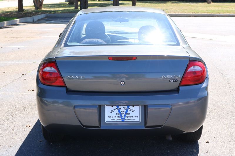 2004 Dodge Neon Photos