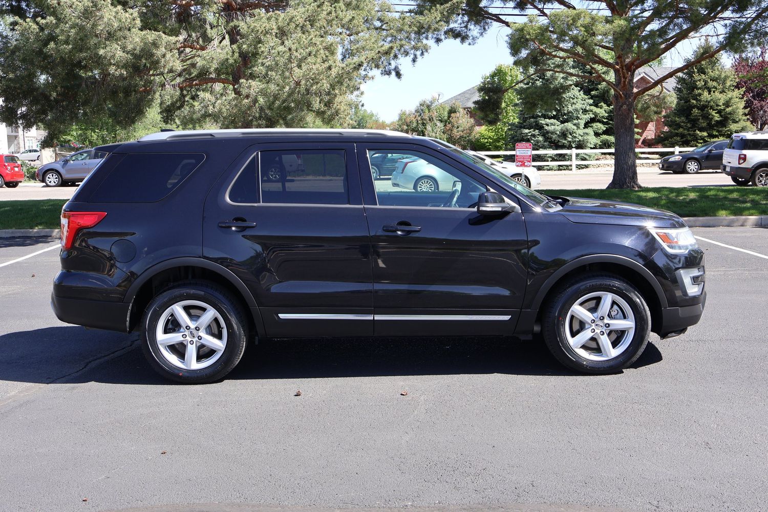 2017 Ford Explorer XLT | Victory Motors of Colorado