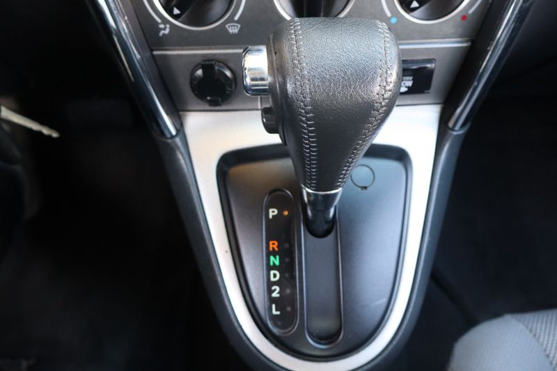 2003 Toyota Matrix Photos