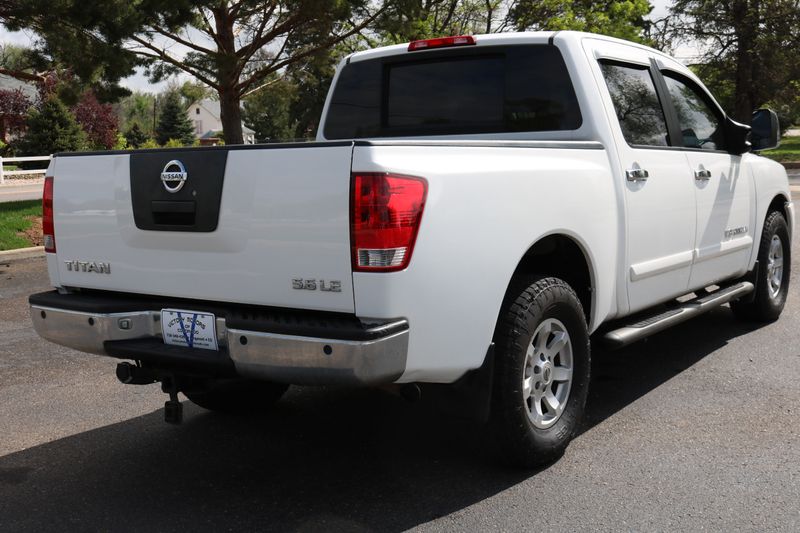 2005 Nissan Titan Photos