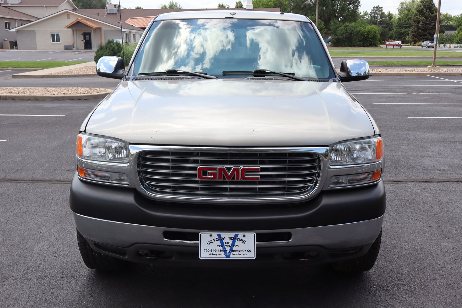 2002 GMC Sierra 2500HD SLT | Victory Motors of Colorado