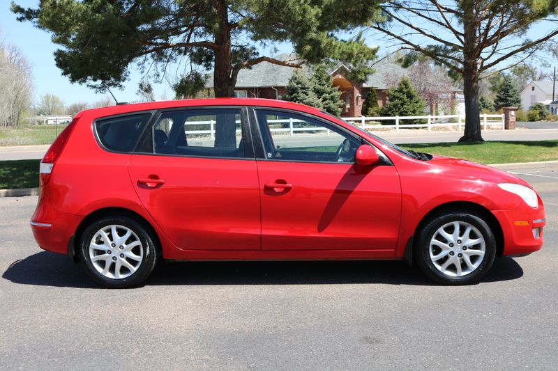 2009 Hyundai Elantra Photos