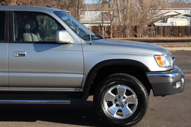 2000 Toyota 4Runner Photos