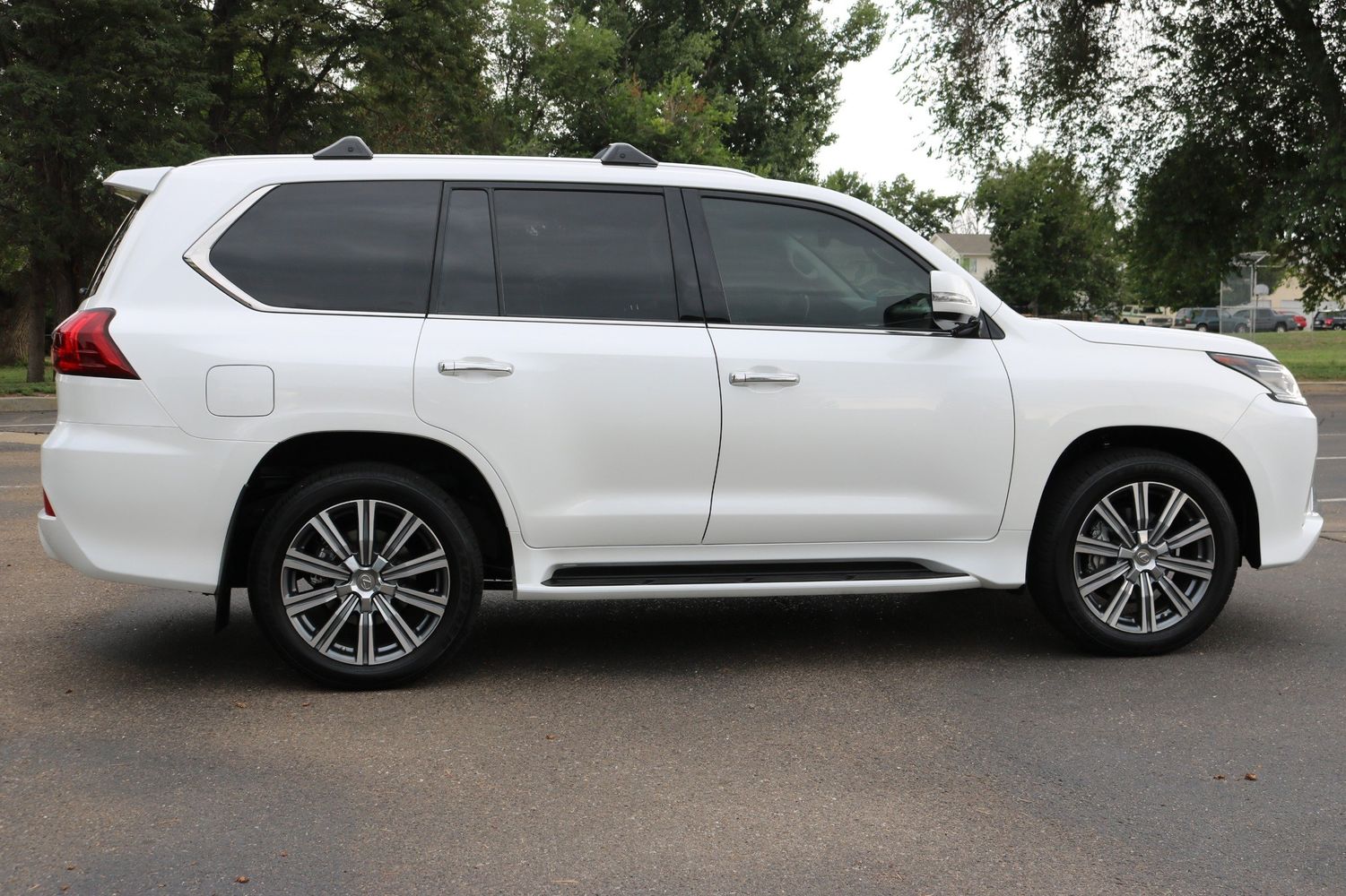 2016 Lexus LX 570 AWD | Victory Motors of Colorado
