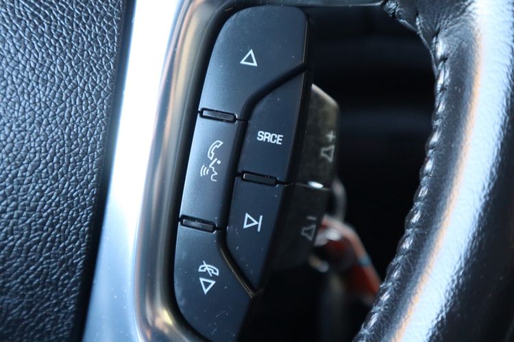 2016 Chevrolet Traverse LT | Victory Motors of Colorado