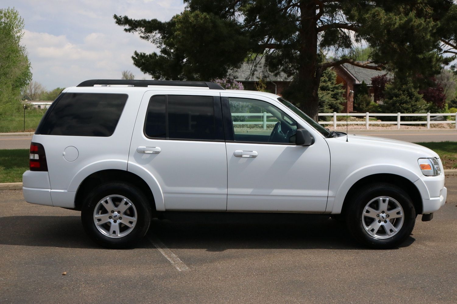 2009 Ford Explorer XLT | Victory Motors of Colorado