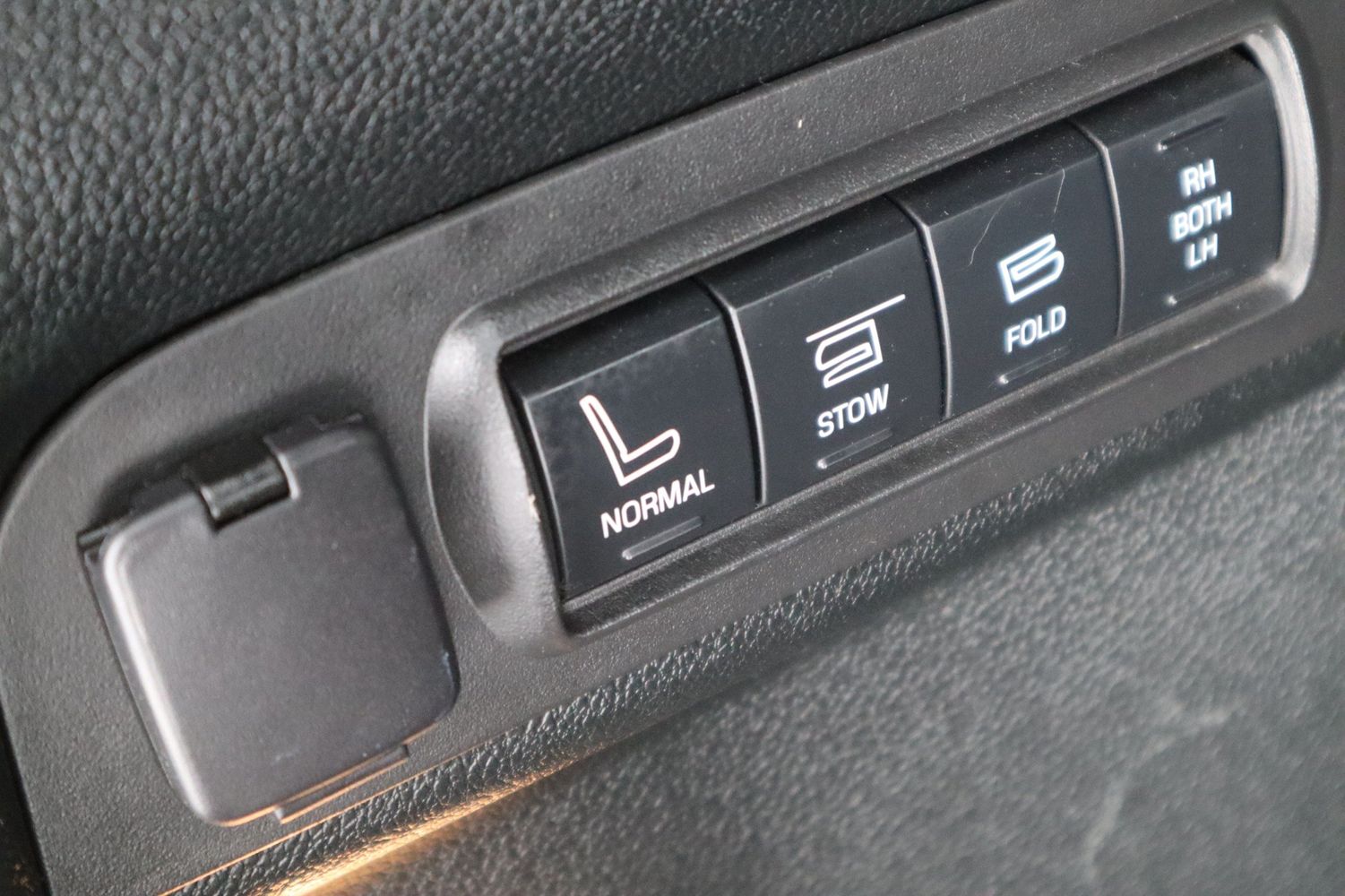 2018 Ford Explorer Platinum | Victory Motors of Colorado