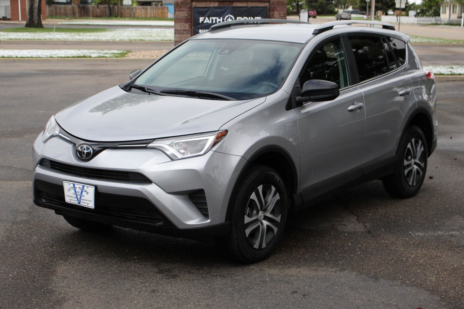 2017 Toyota RAV4 LE | Victory Motors of Colorado