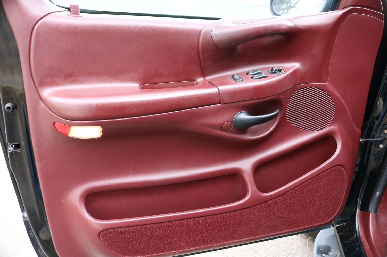 1998 Ford F-150 XLT | Victory Motors of Colorado