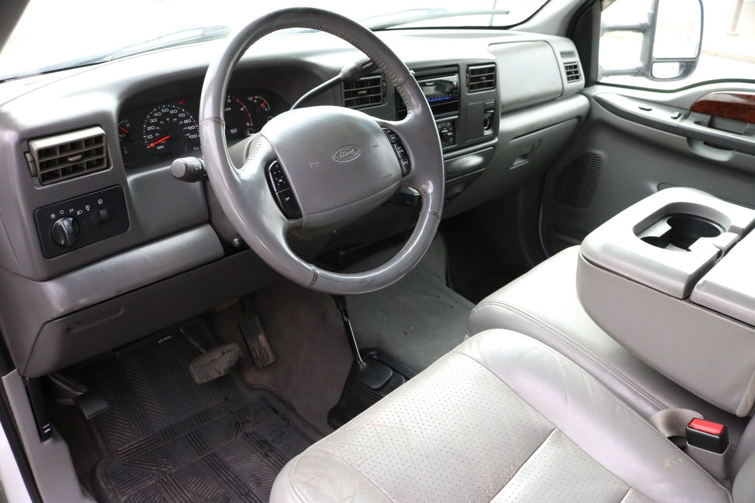 2002 Ford F-350 Super Duty Lariat | Victory Motors of Colorado