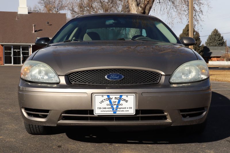 2007 Ford Taurus Photos