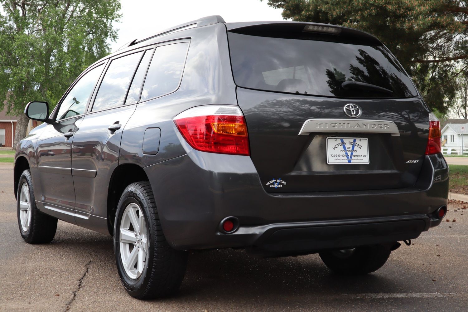 2010 Toyota Highlander Base | Victory Motors of Colorado