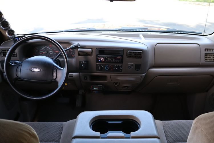 2003 Ford F-250 Super Duty XLT | Victory Motors of Colorado