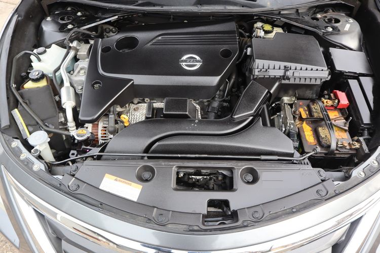 2014 Nissan Altima 2.5 S | Victory Motors of Colorado