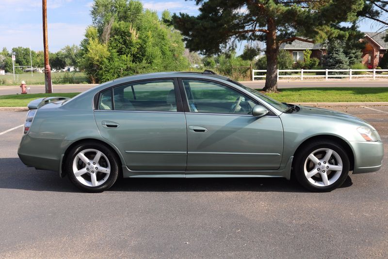 2005 Nissan Altima Photos