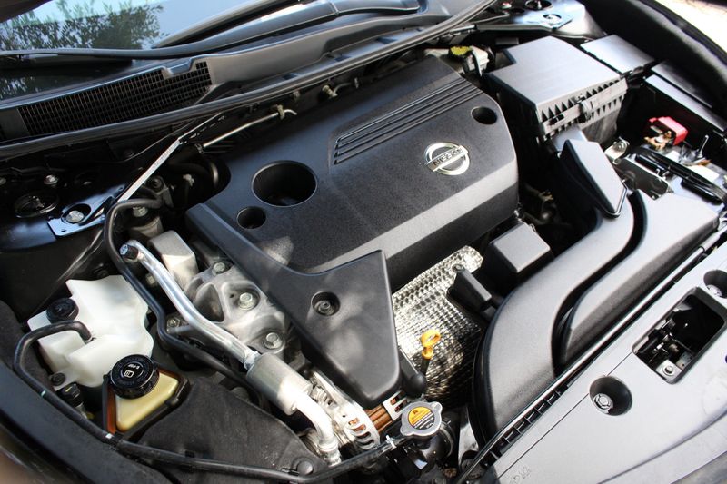 2014 Nissan Altima Photos