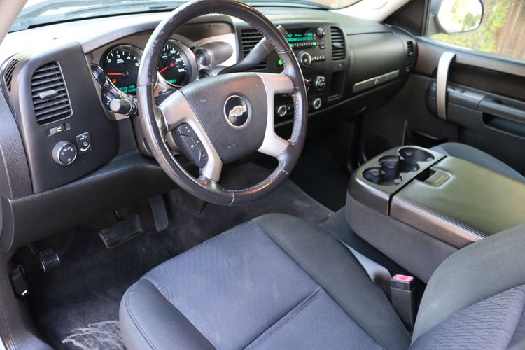 2010 Chevrolet Silverado 1500 LT | Victory Motors of Colorado