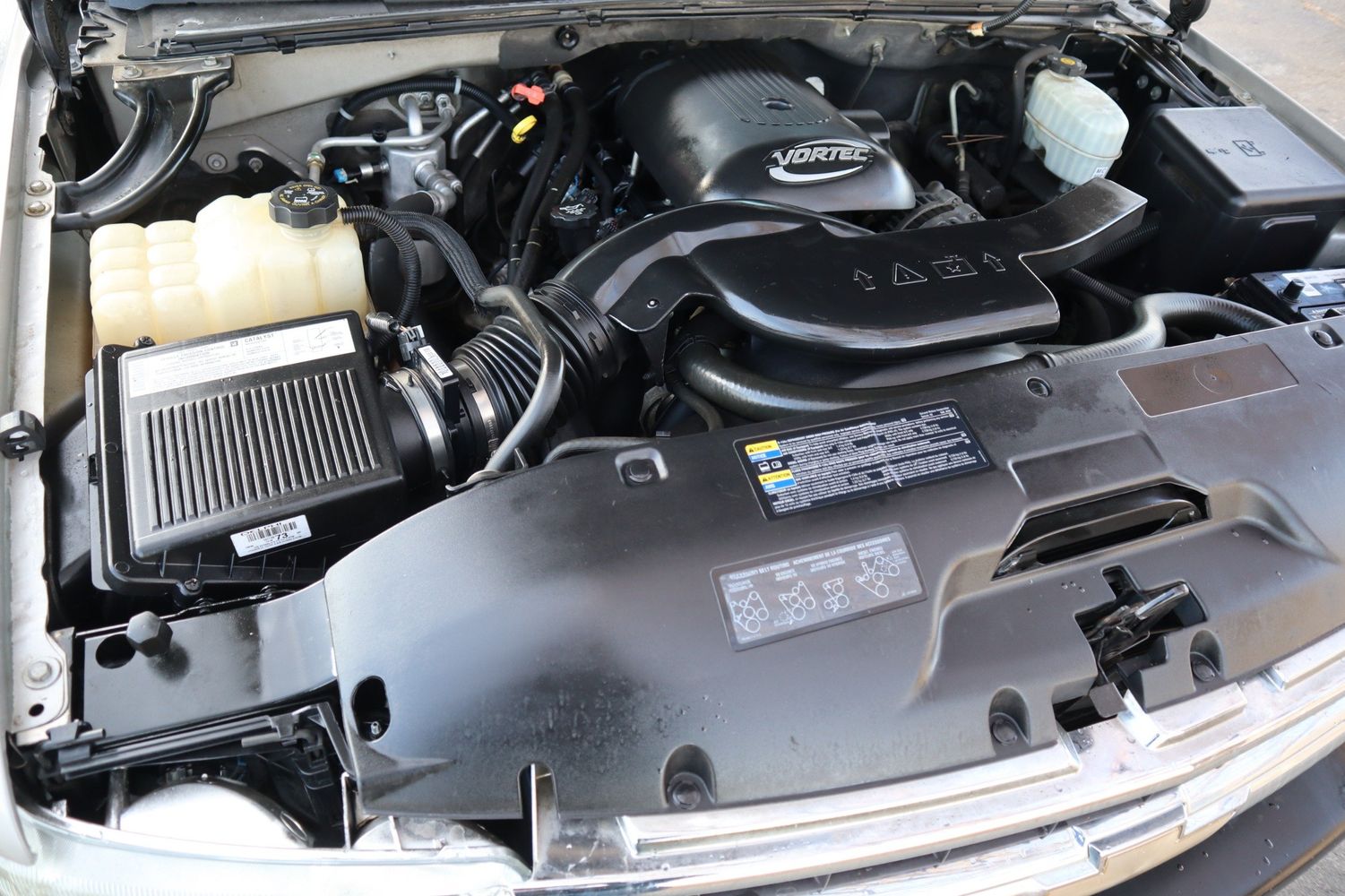 2004 Chevrolet Suburban 1500 LT | Victory Motors of Colorado