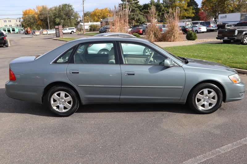 2001 Toyota Avalon Photos