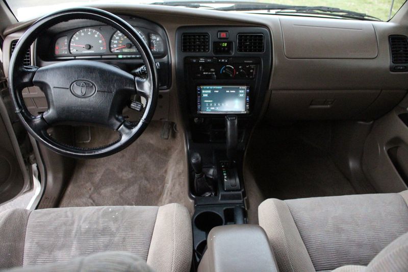 2000 Toyota 4Runner Photos