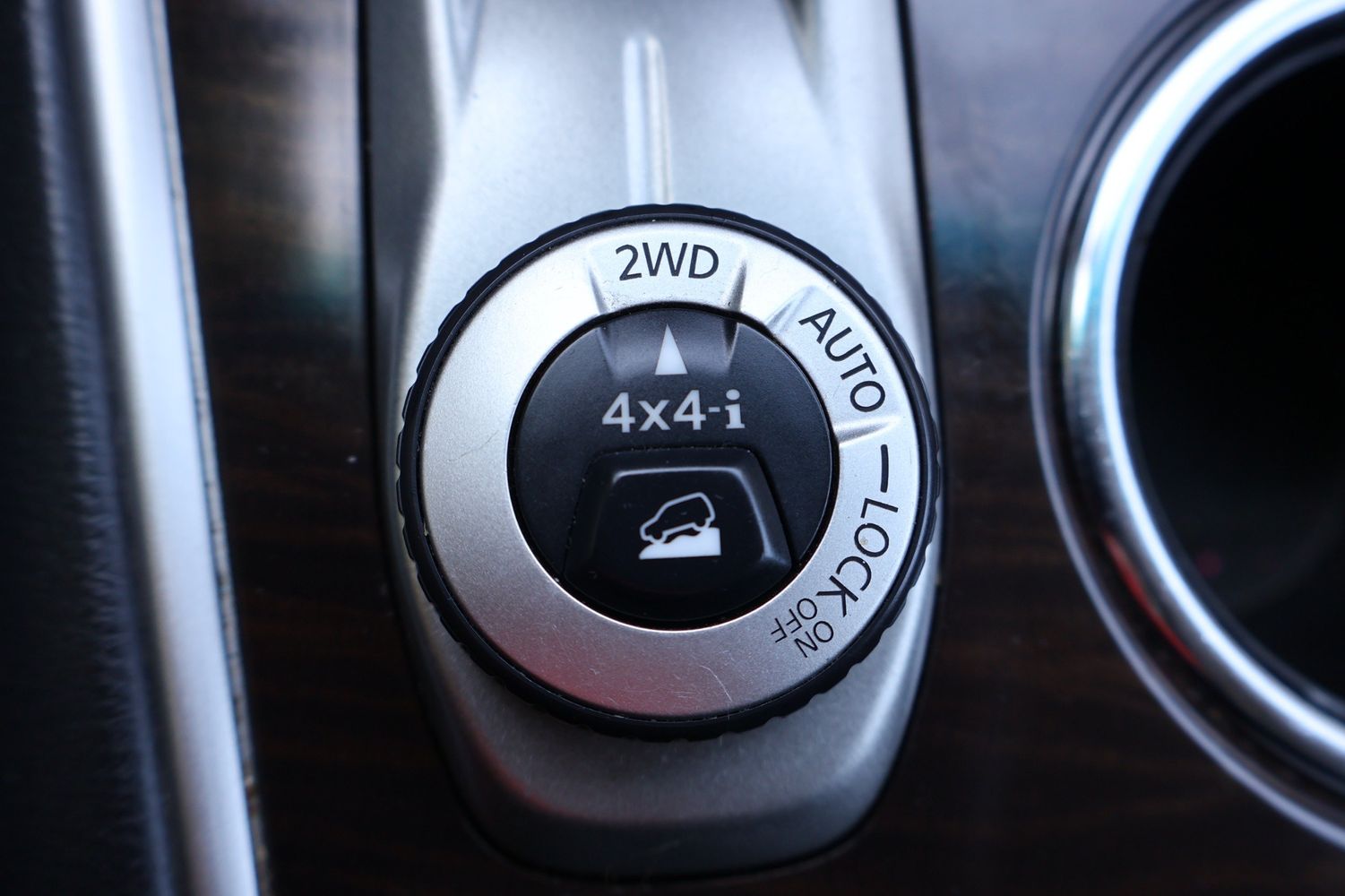 2016 Nissan Pathfinder SL | Victory Motors of Colorado