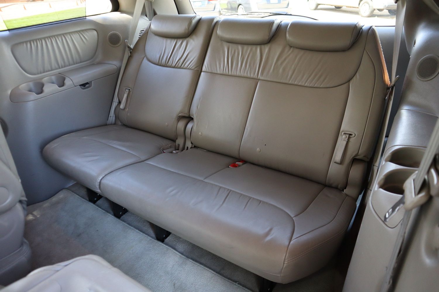 2010 Toyota Sienna XLE | Victory Motors of Colorado